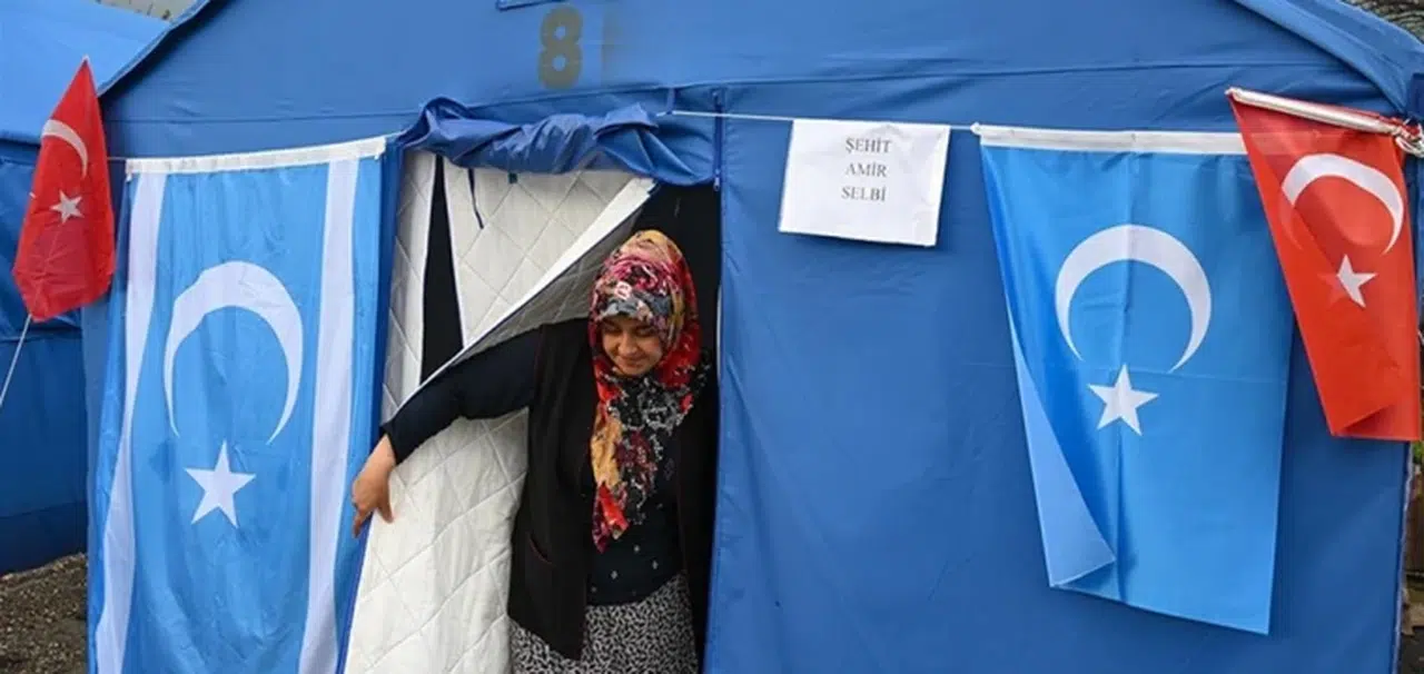 Doğu Türkistan ve Irak Türkmenleri çadır kent kurdu